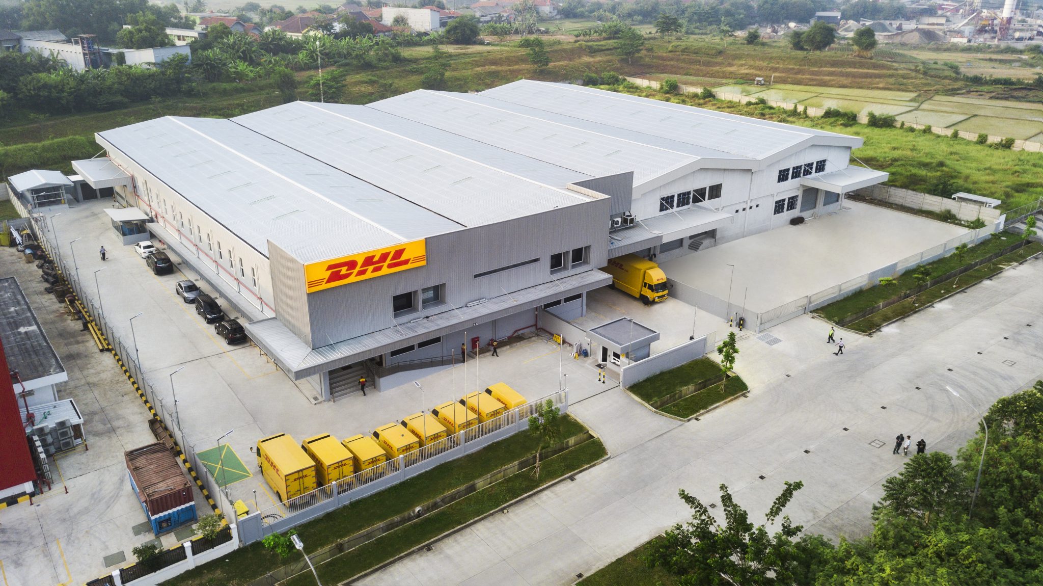 DHL dan BCA, Kolaborasi Logistik GoGreen – Logistik News